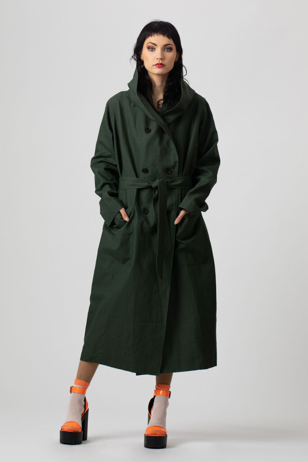 Fashion Icon: The Trench Coat from the Battle Field to Audrey Hepburn ...